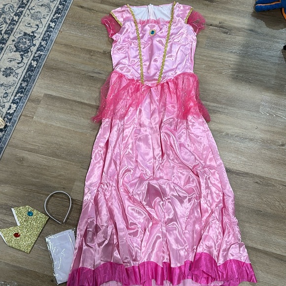 Other | Nwt Princess Peach Adult Costume For Halloween | Poshmark